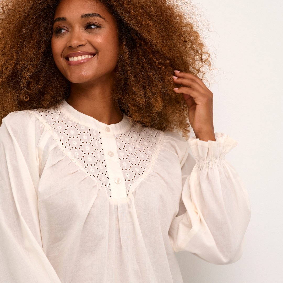 Bluser til kvinder | Find de smukkeste bluser hos Laden | Shop her